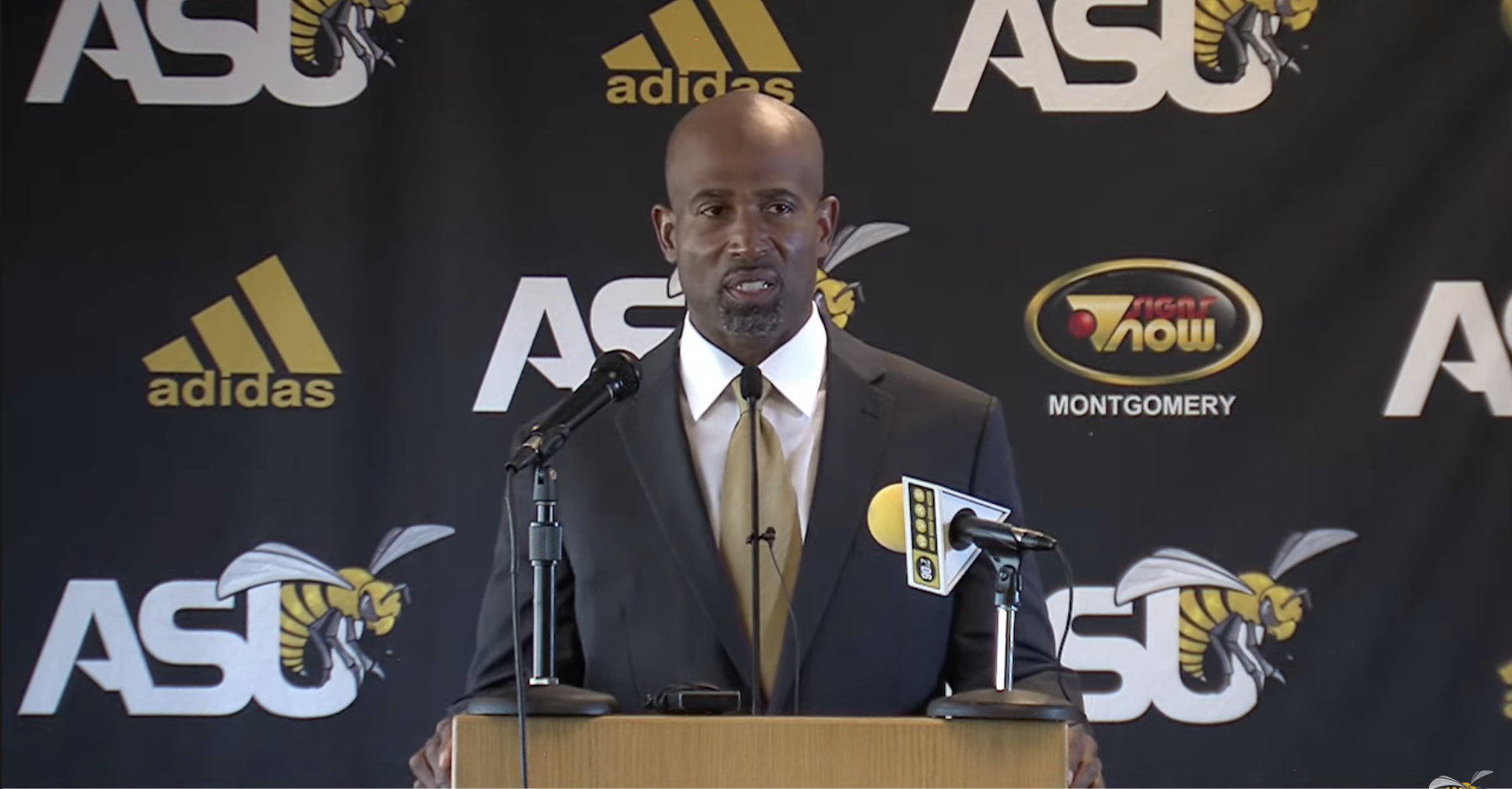 Alabama State hires alumnus, NFL veteran as head football coach