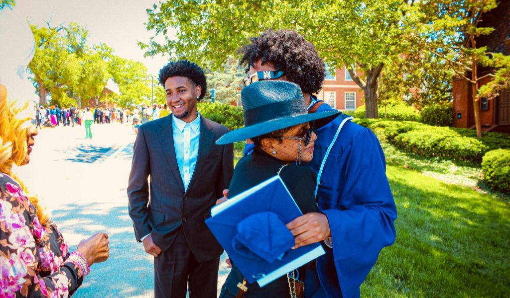 R&B icon stuns at son's HBCU graduation - HBCU Gameday